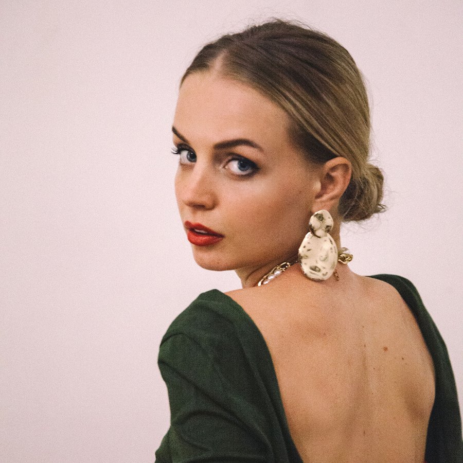Blog: ️little gestures that make you a hero in the eyes of women ️ by ...