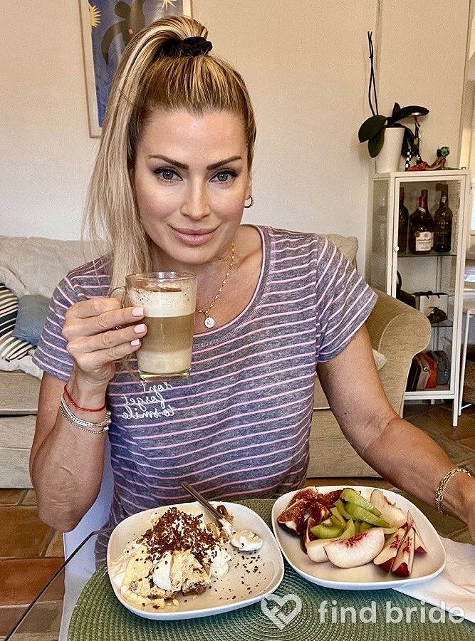 Blog: A pie recipe for a cozy autumn evening with the family by BOMBITA🧨