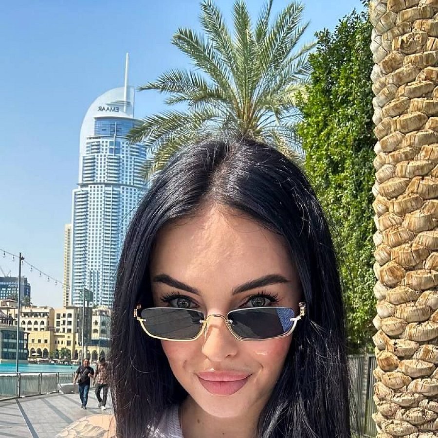 Blog: The art of the useless day. by CONFIDENCE