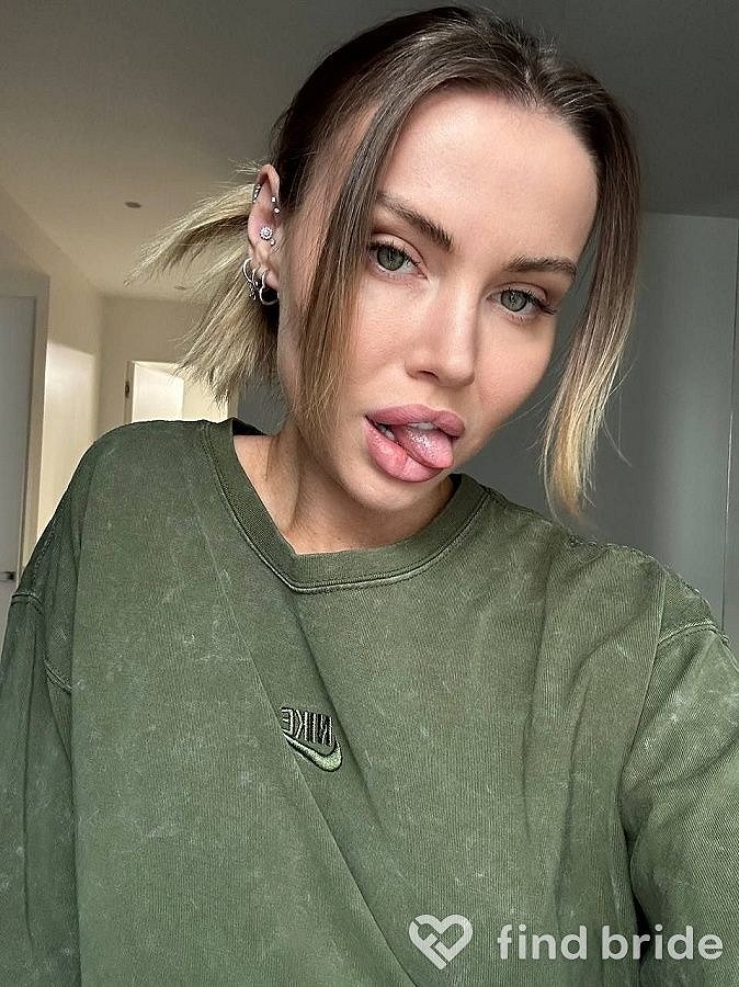 Blog: The importance of a playful mood in women! by Angel Daria😇