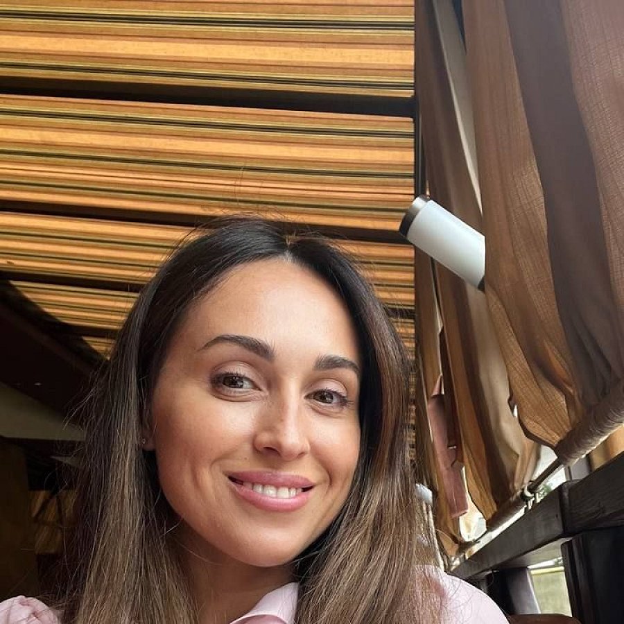 Blog: The art of smelling good: exploring the magic of perfume by ...