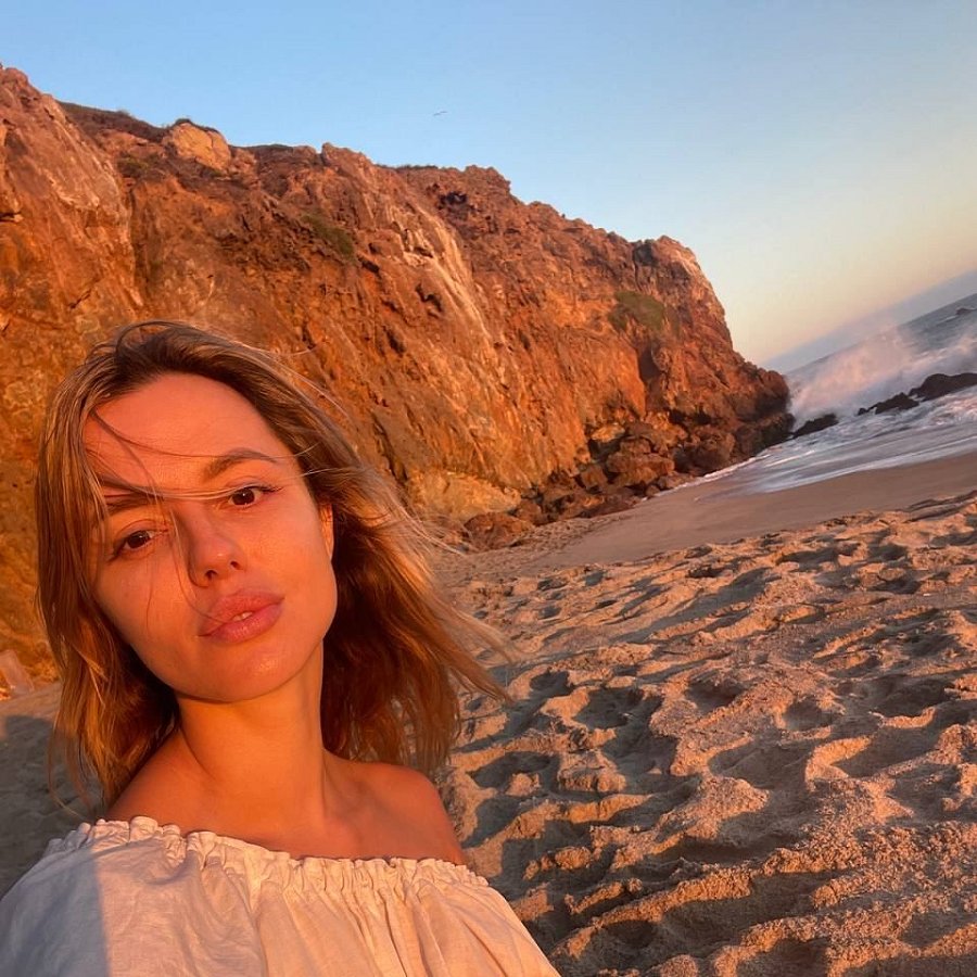 Blog: Nurturing love from afar: a guide to long-distance relationships ...