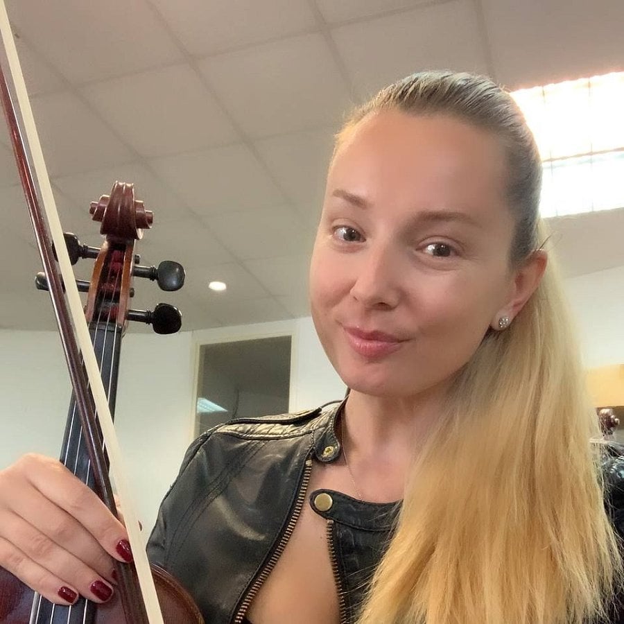 Blog: My secret to happiness - playing the violin! by Stasya_Candy
