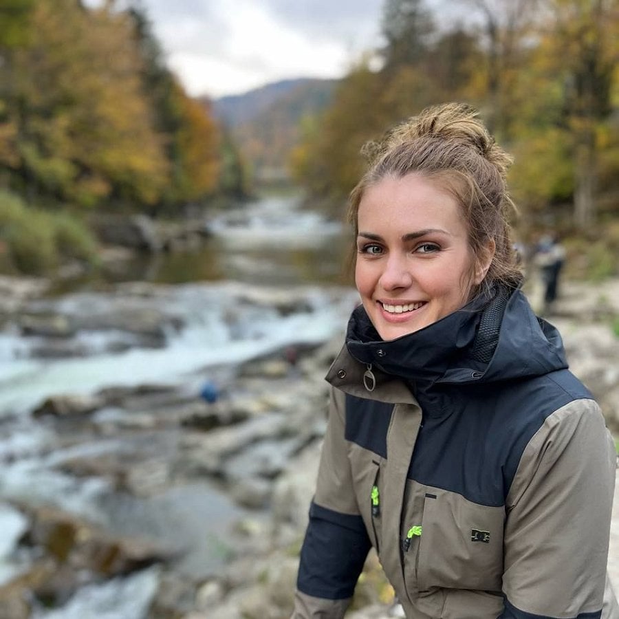 Blog: Walking alone by Kate Vermont